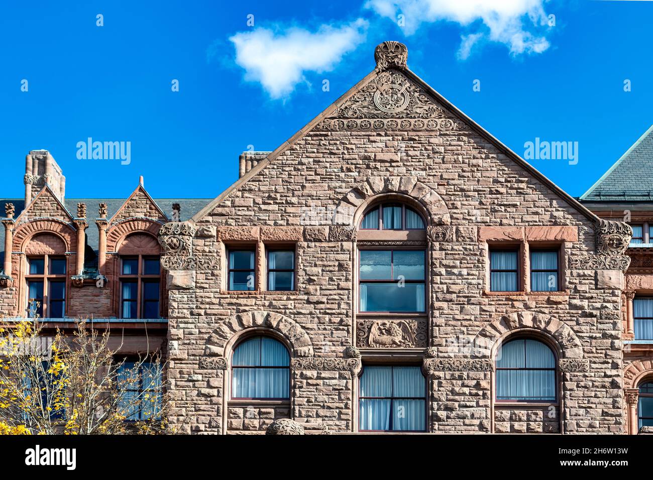 Romanesque revival architecture hi-res stock photography and images - Alamy