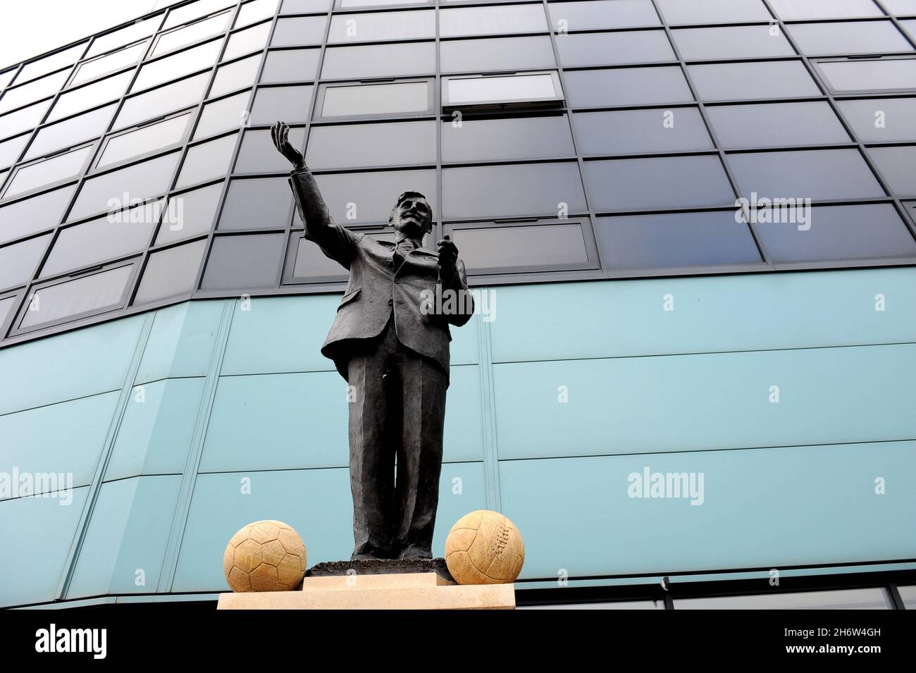The Jimmy Hill statue outside the Ricoh Stadium in Coventry Stock Photo ...