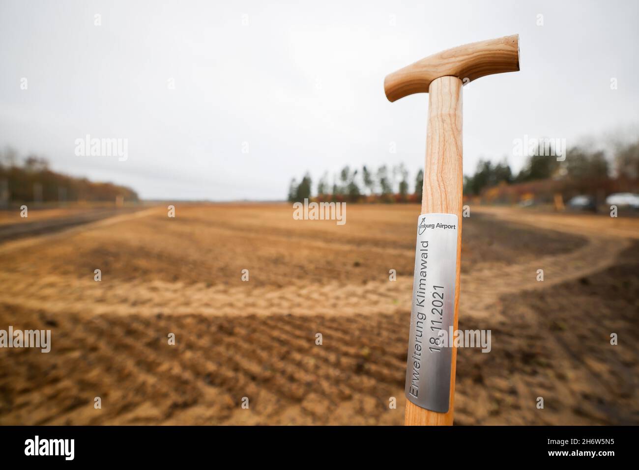 Spade and co2 hi-res stock photography and images - Alamy