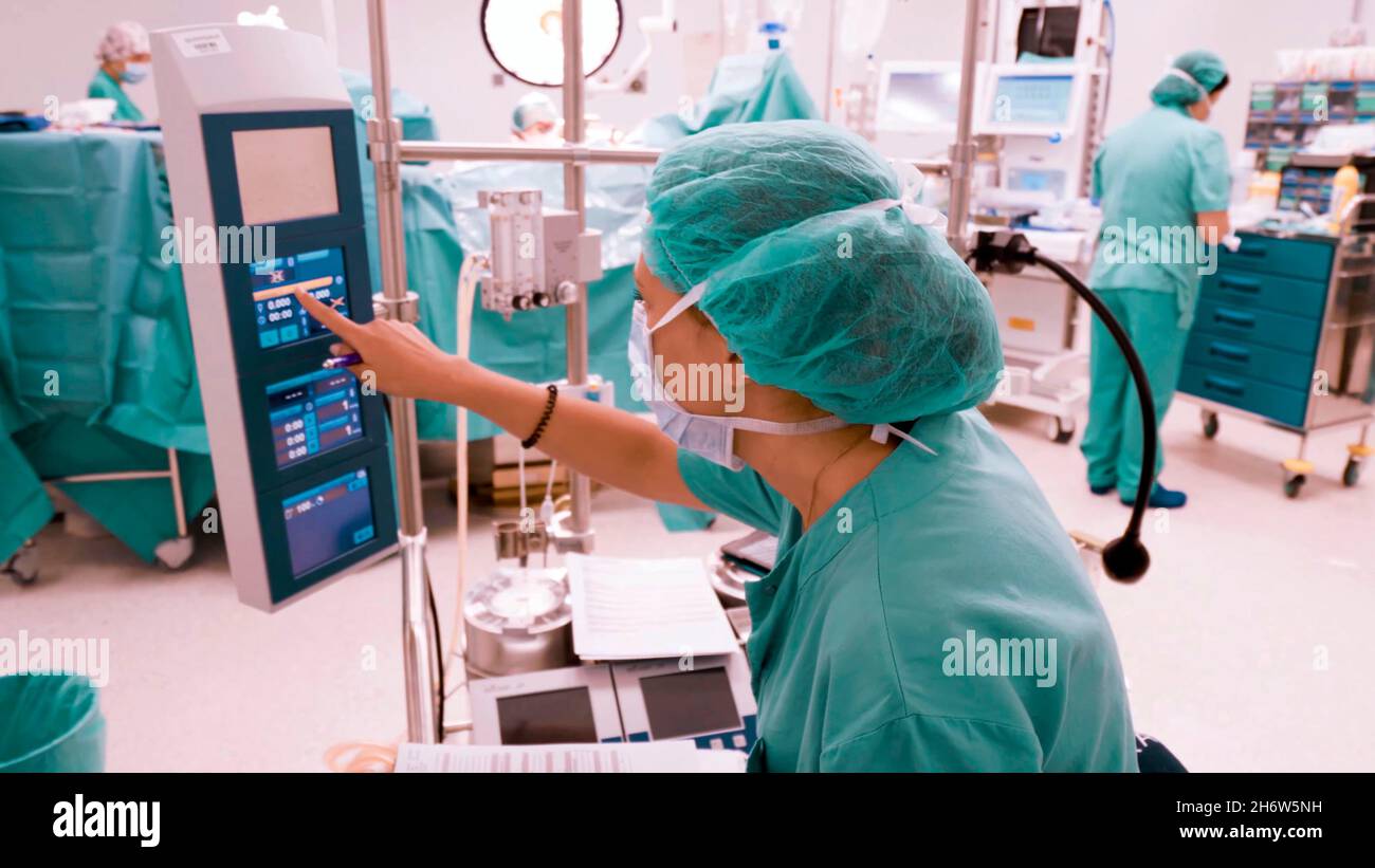 Robot nurse uniform hi-res stock photography and images - Alamy