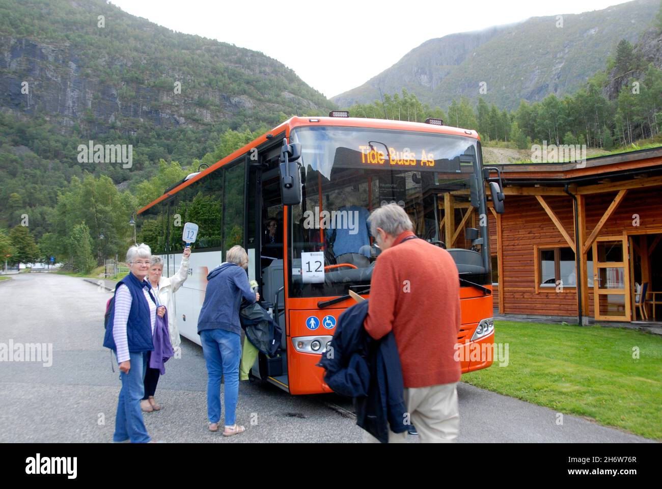 Green coach sign hi-res stock photography and images - Alamy