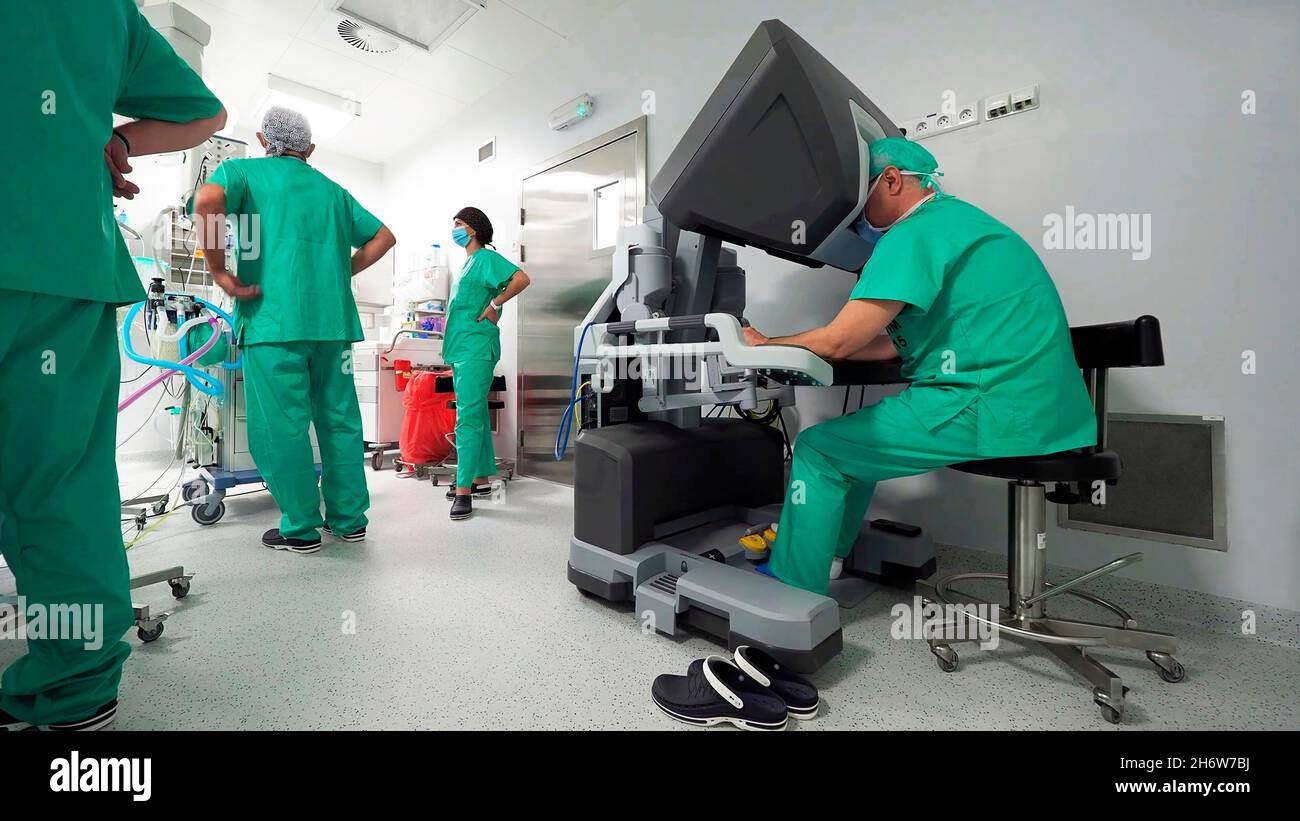 Operating room future operating room hi-res stock photography and ...