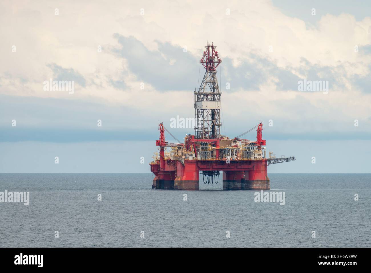 Jack up rig hi-res stock photography and images - Alamy