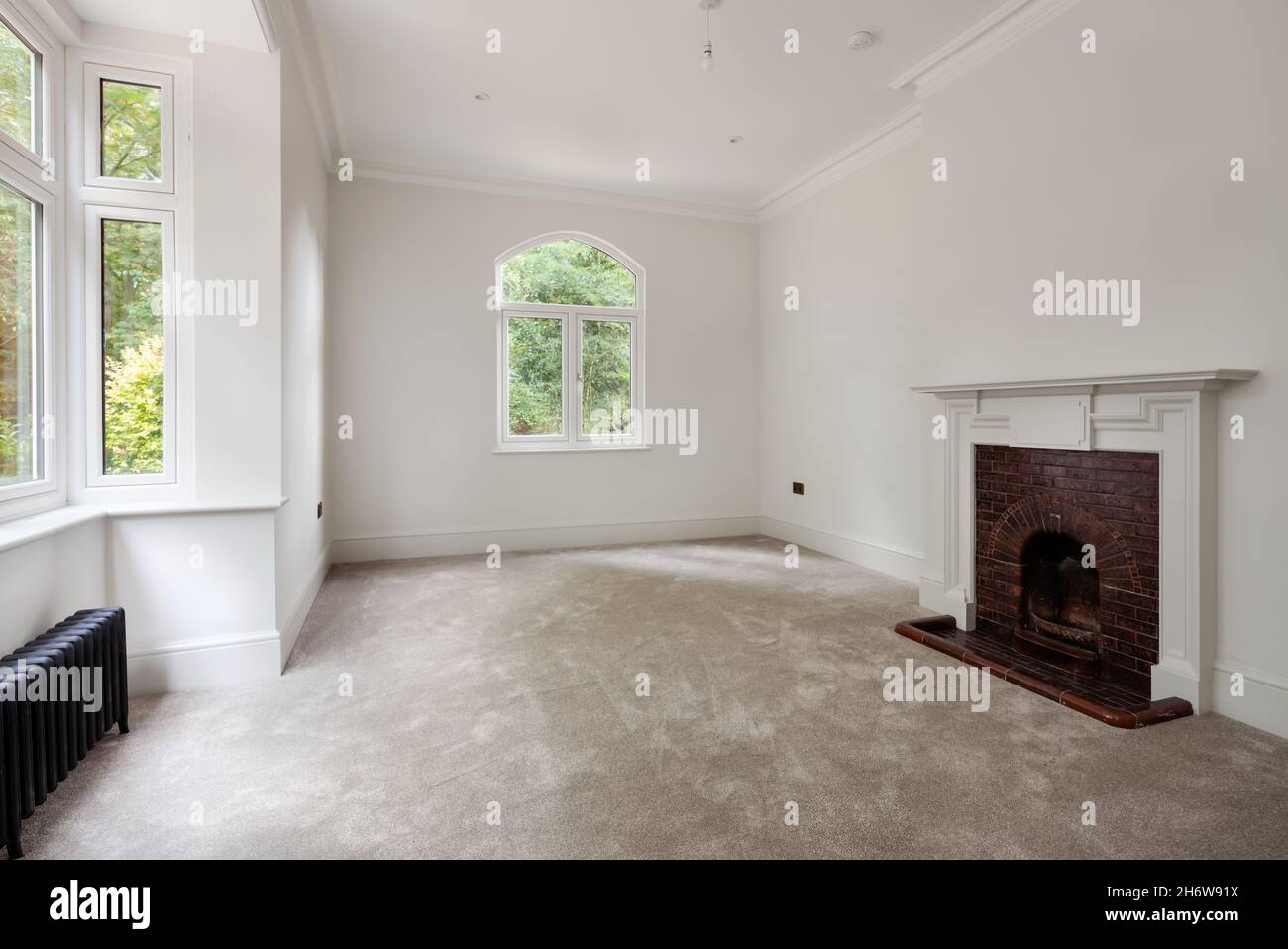 Traditional british living room hi-res stock photography and images - Alamy