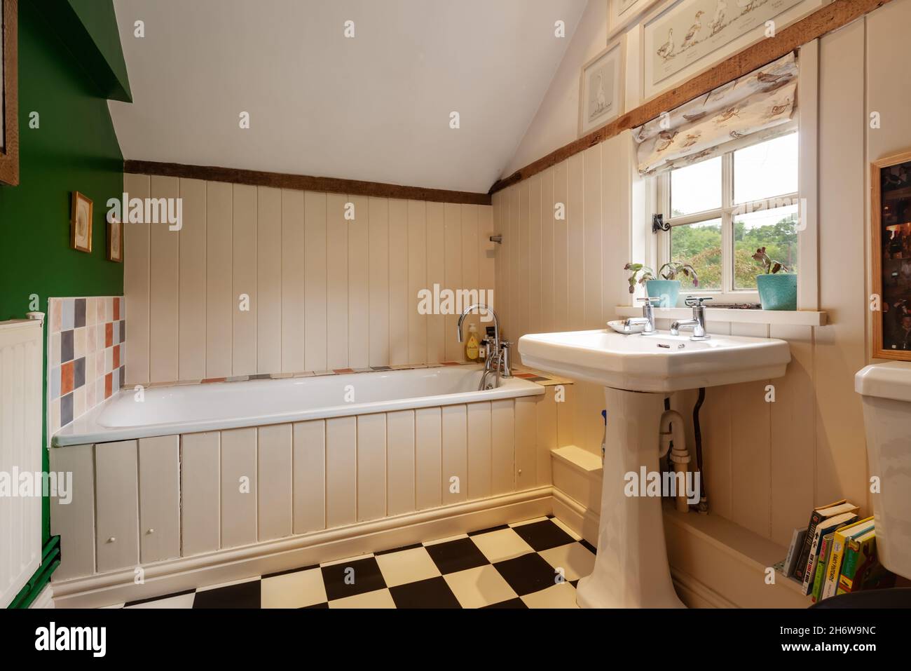 Hargrave, Suffolk, England - June 10 2020: Small cottage bathroom in ...