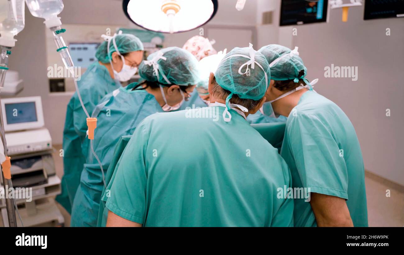Doctors uniforms hi-res stock photography and images - Alamy