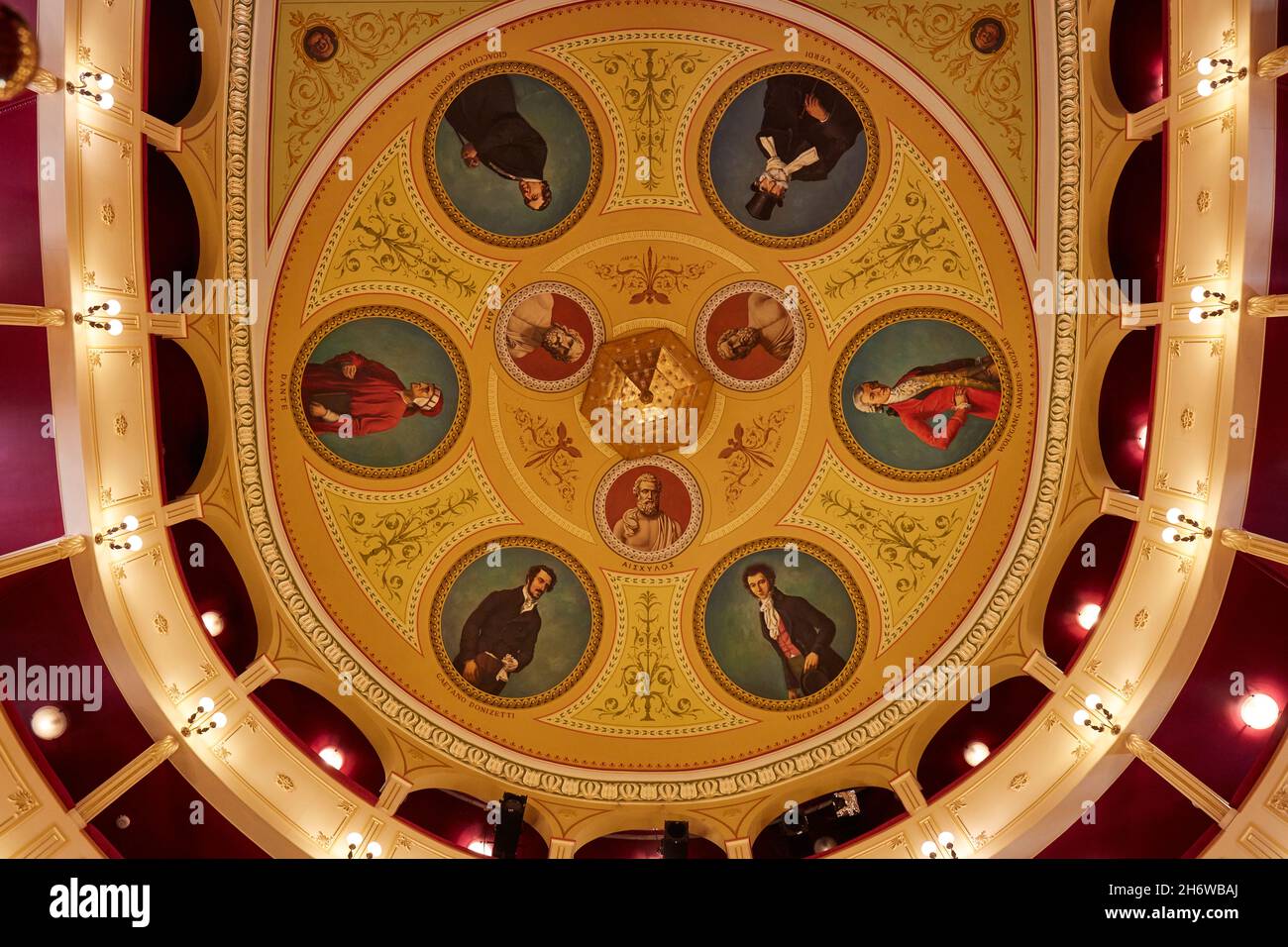 Opera house inside hi-res stock photography and images - Alamy