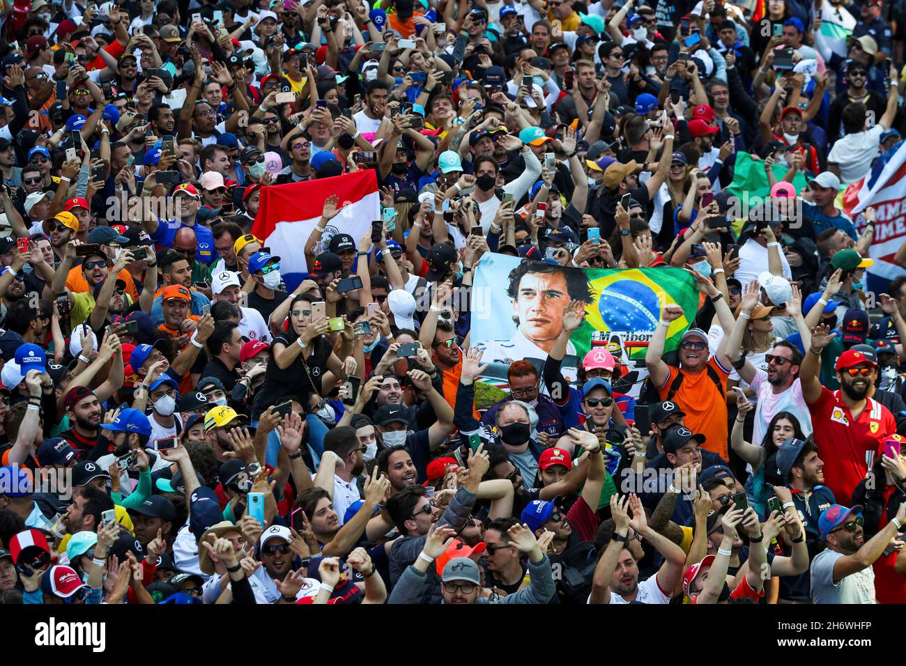 Sao Paulo, Brazil. 14th Nov, 2021. Fans, F1 Grand Prix of Brazil at ...