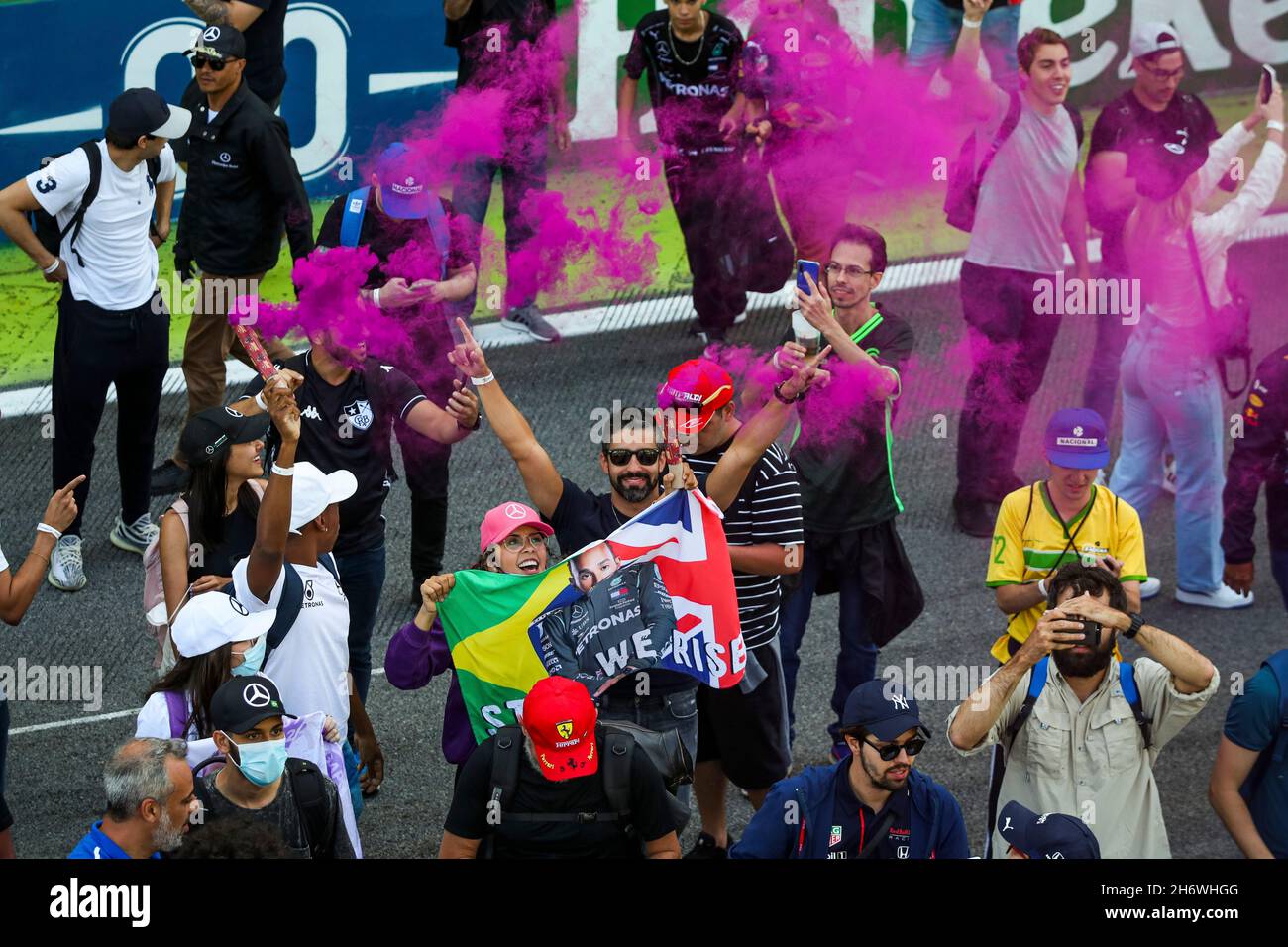 Sao Paulo, Brazil. 14th Nov, 2021. Fans, F1 Grand Prix of Brazil at ...