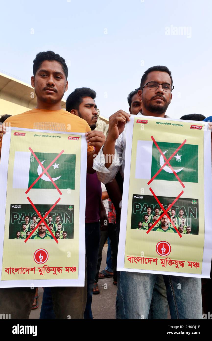 Dhaka, Bangladesh - November 18, 2021: Muktijuddha Mancha rallied at Dhaka University and burnt ...