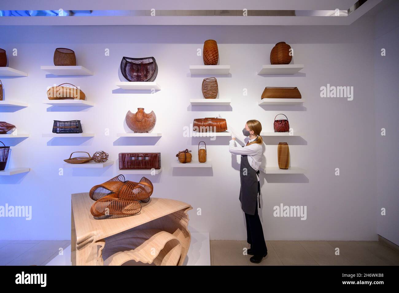 Victoria lady de rothschild hi-res stock photography and images - Alamy