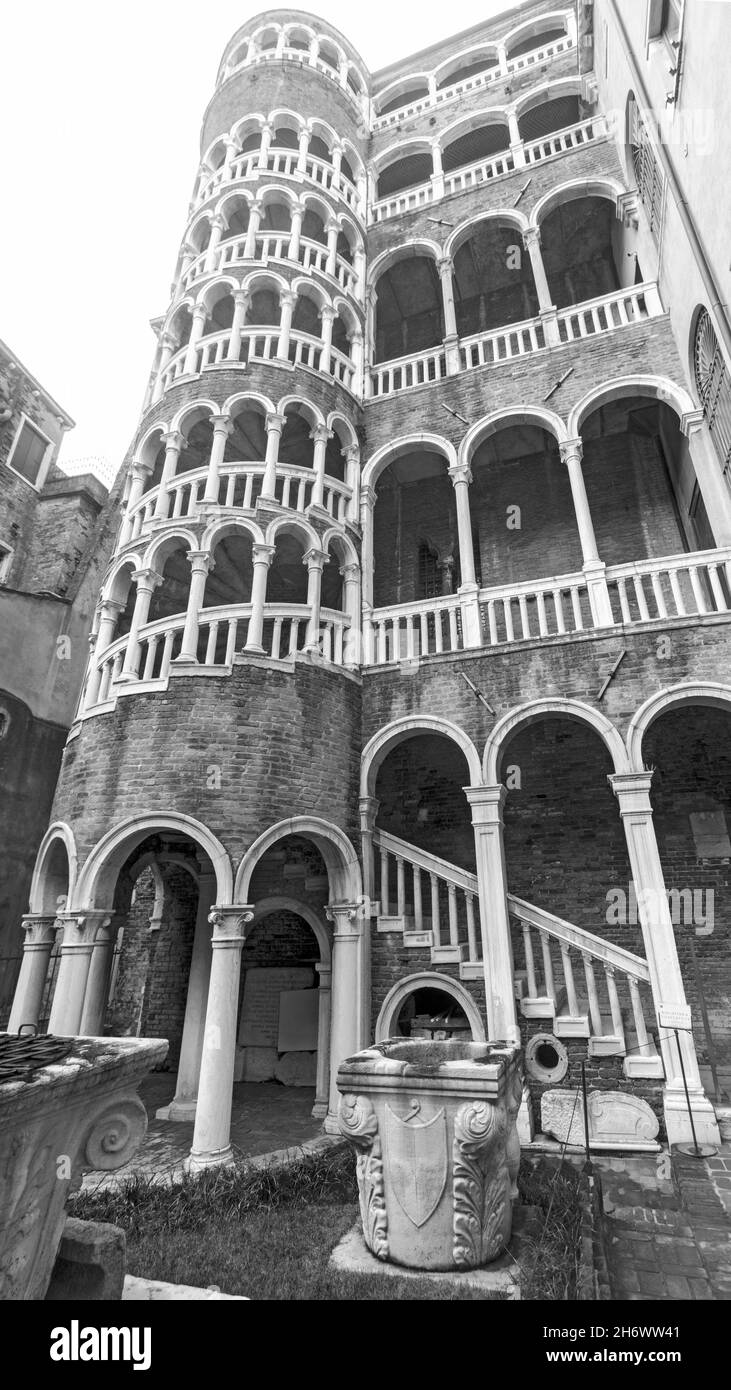 Southern gothic Black and White Stock Photos & Images - Alamy