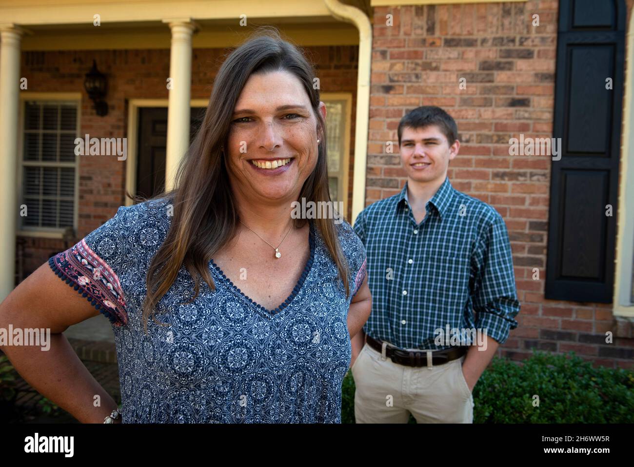 Perry, Georgia, USA. 18th Nov, 2021. Anna Lange, with son Riley, is ...