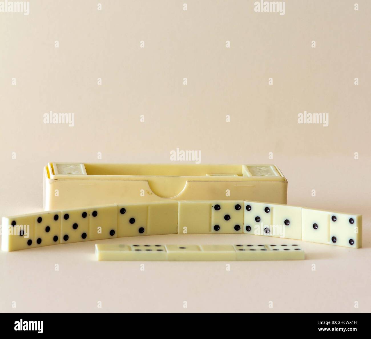 Domino case hi-res stock photography and images - Alamy