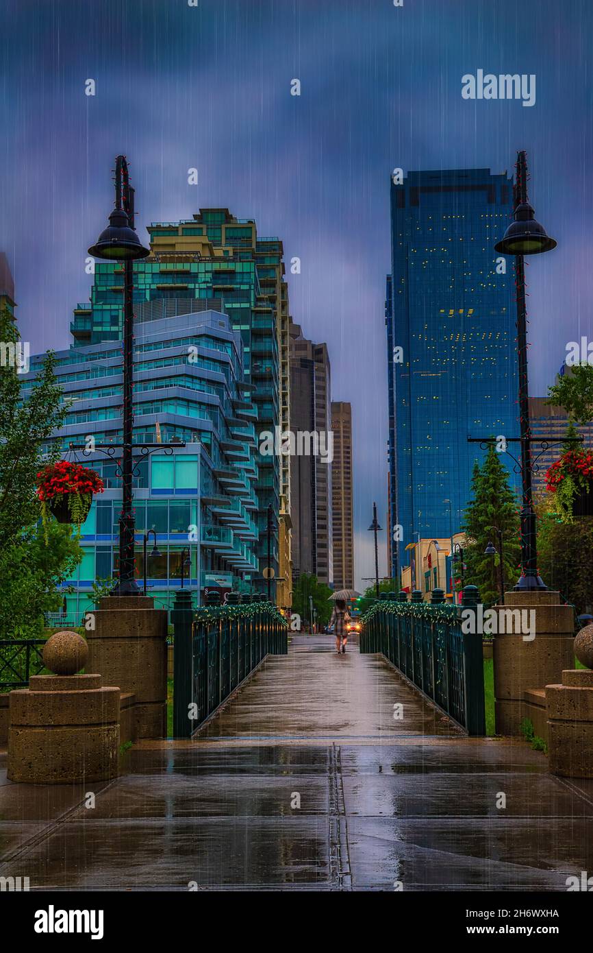 Buildings walkway in downtown hi-res stock photography and images - Alamy
