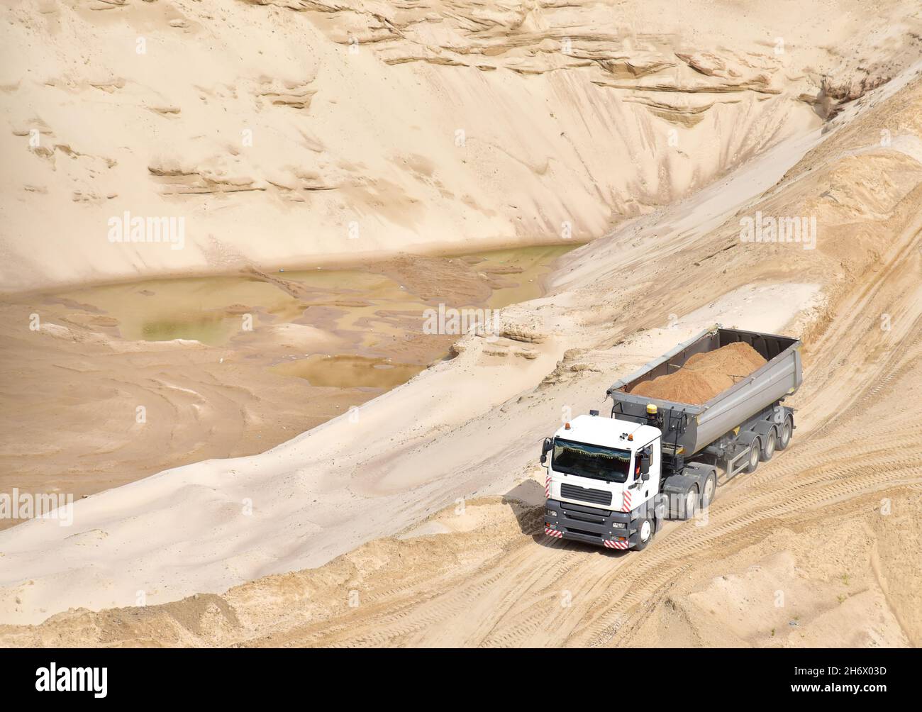 Open cast mine tipper hi-res stock photography and images - Alamy