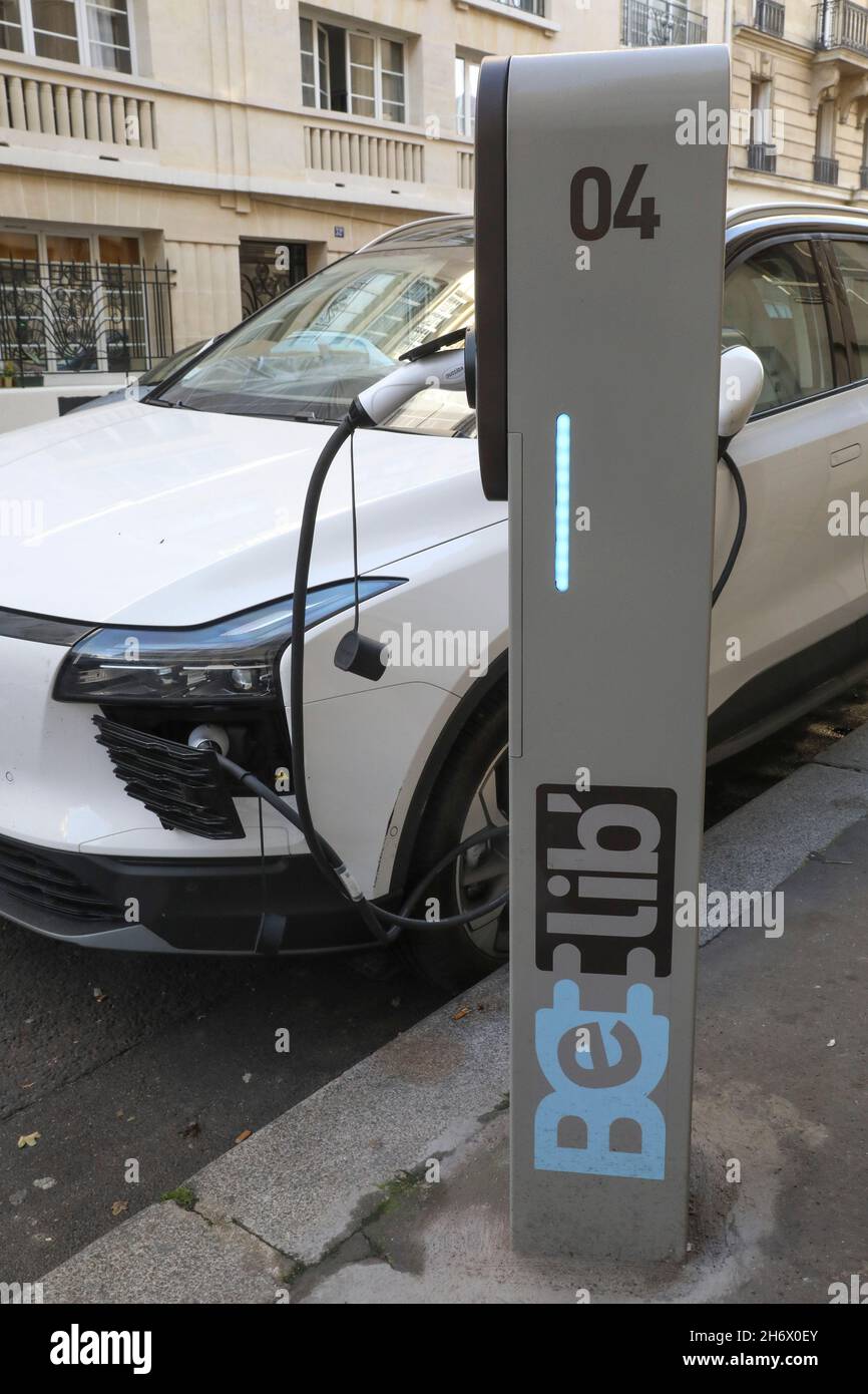 BELIB' THE PUBLIC NETWORK OF ELECTRIC VEHICLE CHARGING STATIONS IN ...
