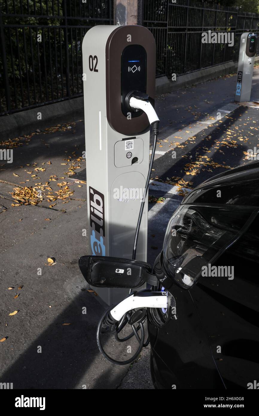 BELIB' THE PUBLIC NETWORK OF ELECTRIC VEHICLE CHARGING STATIONS IN ...