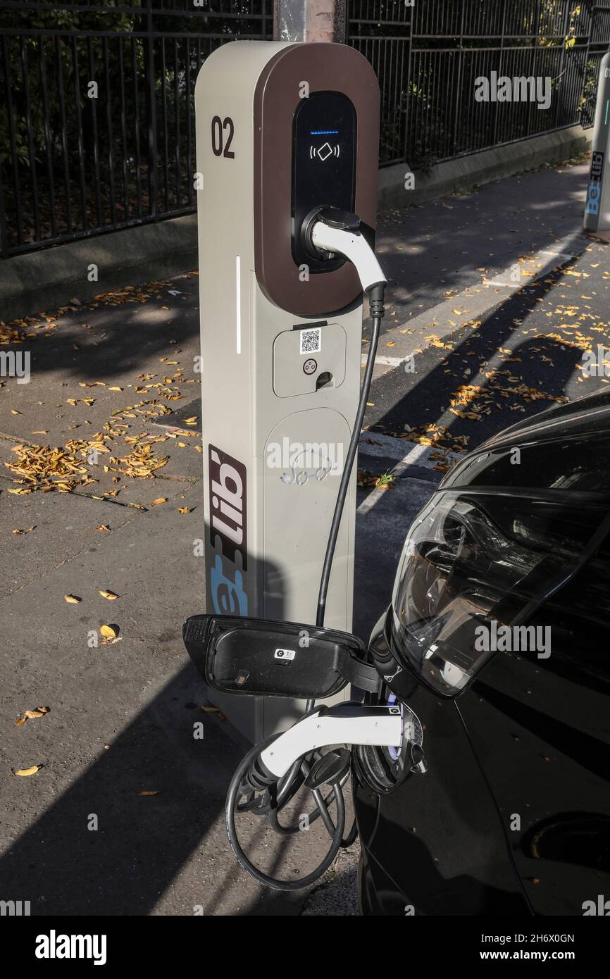 BELIB' THE PUBLIC NETWORK OF ELECTRIC VEHICLE CHARGING STATIONS IN ...