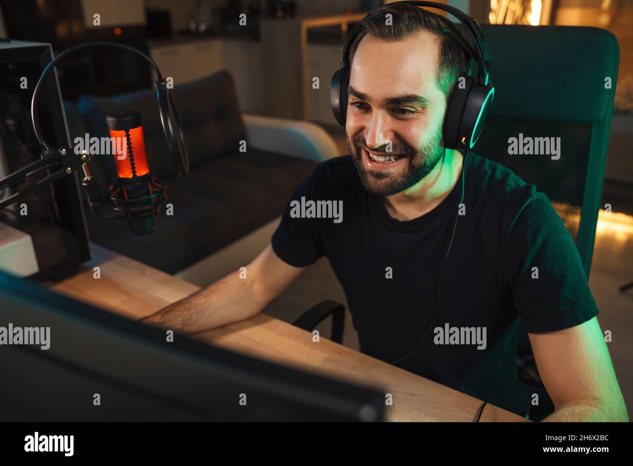 Gaming competition hi-res stock photography and images - Alamy