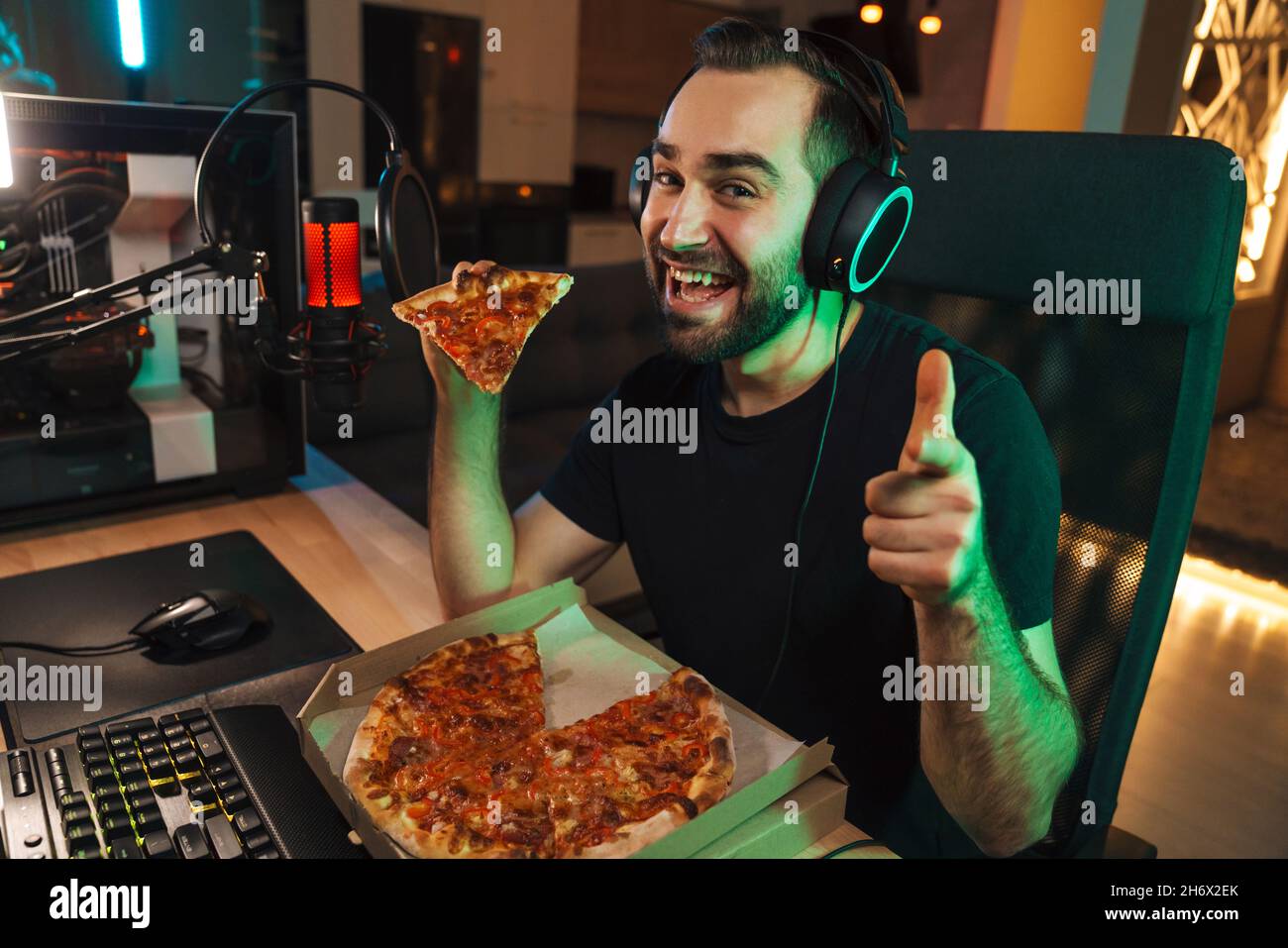 Walkthrough hi-res stock photography and images - Alamy