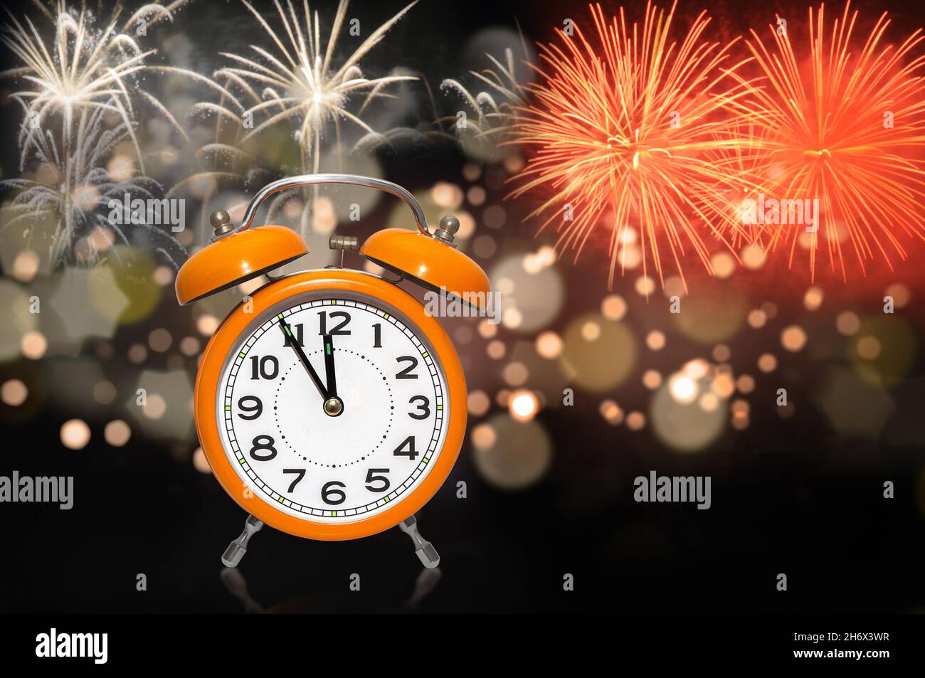Countdown clock midnight hi-res stock photography and images - Alamy