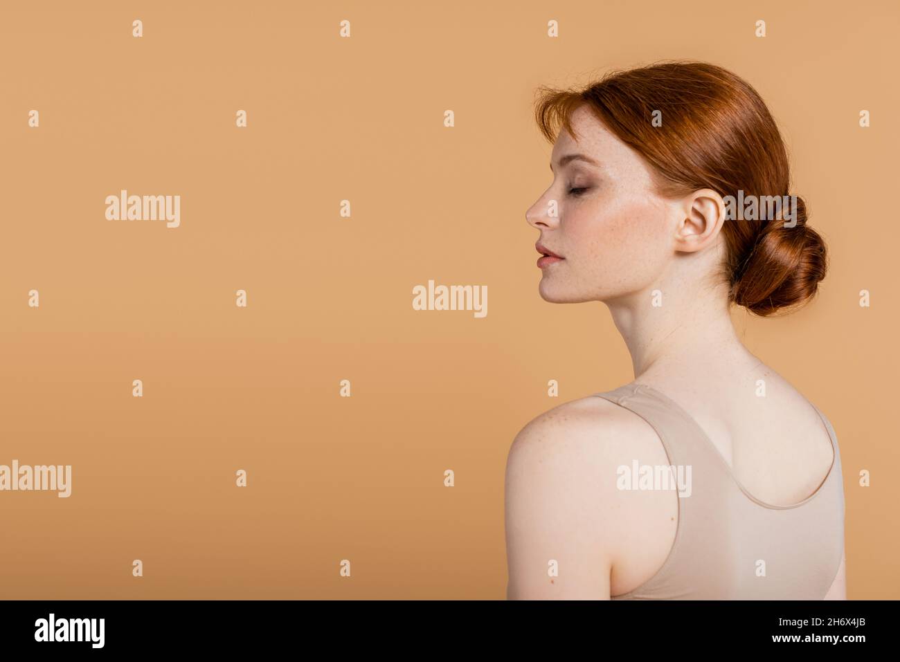 Side view young woman freckles hi-res stock photography and images - Alamy