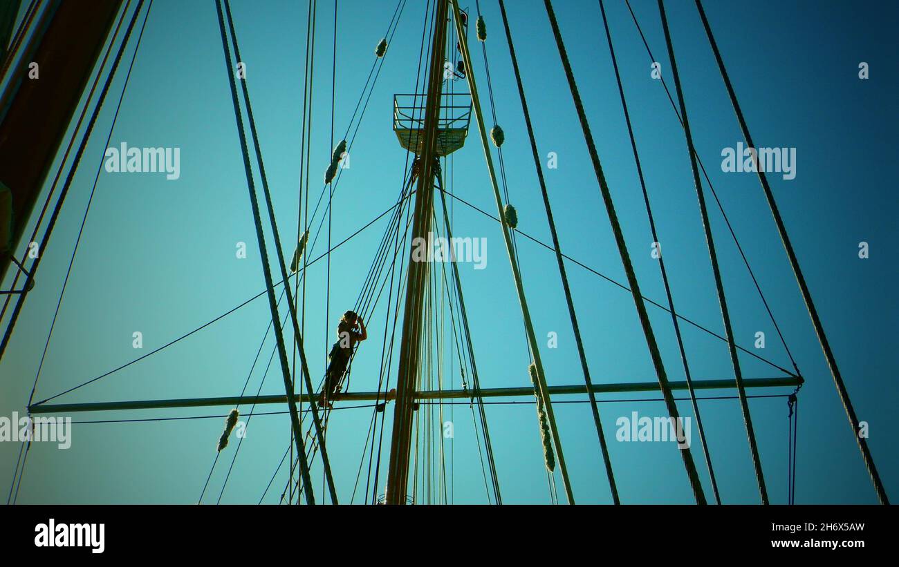shrouds knotting in the mast on a sailing ship Stock Photo - Alamy