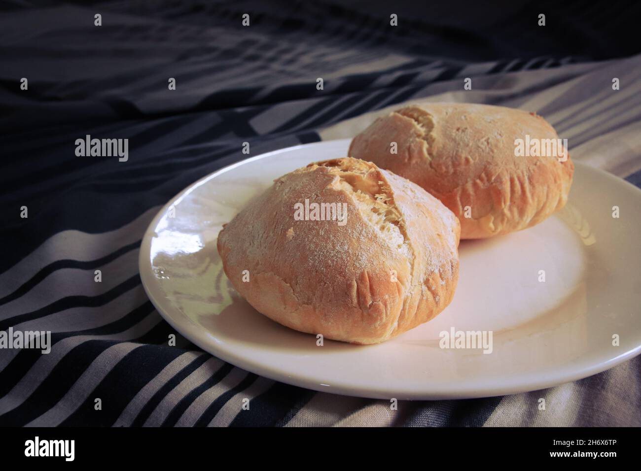 Homebaked bread hi-res stock photography and images - Alamy
