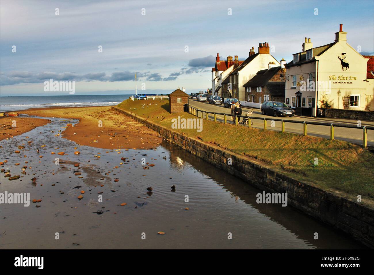 Sandsend bay hi-res stock photography and images - Alamy