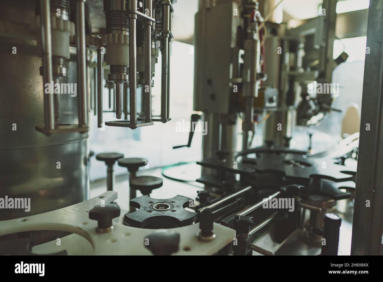 Monoblock assembly plant hi-res stock photography and images - Alamy