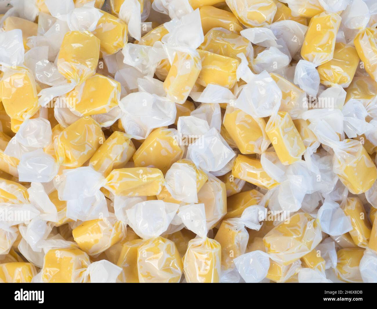 Yellow wrappers hi-res stock photography and images - Alamy