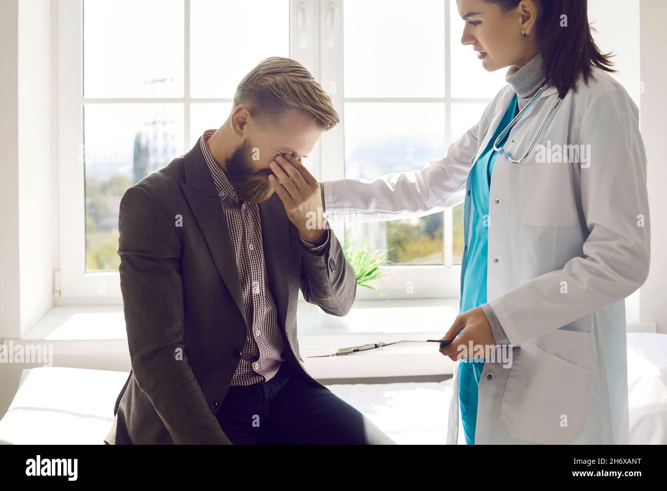 Man consoling not woman not couple hi-res stock photography and images ...