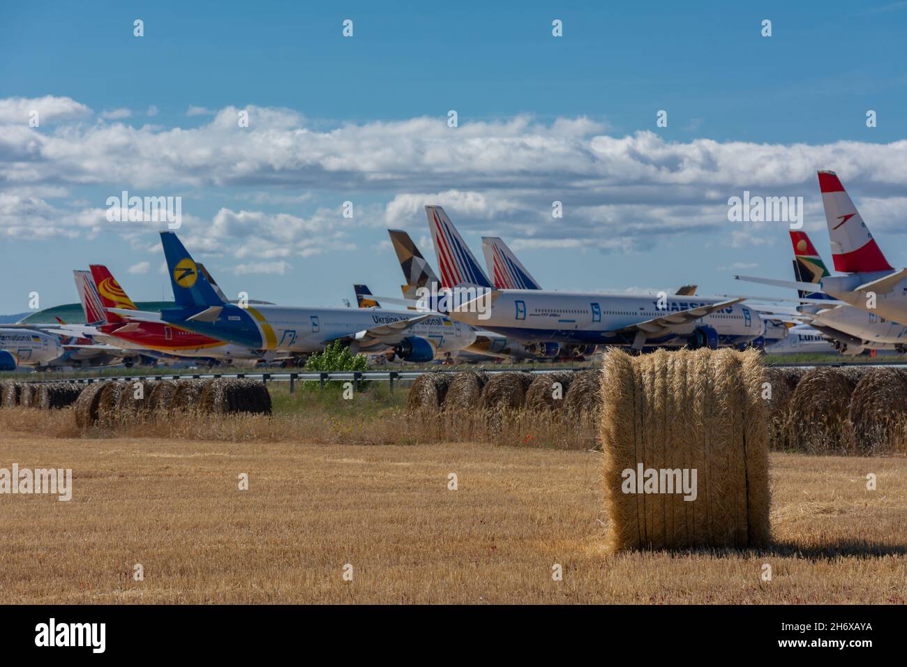 Airport facility management hi-res stock photography and images - Alamy