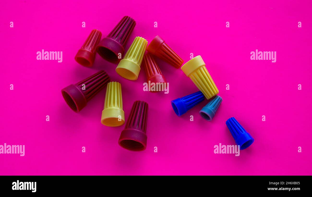 Electrical connectors hi-res stock photography and images - Alamy