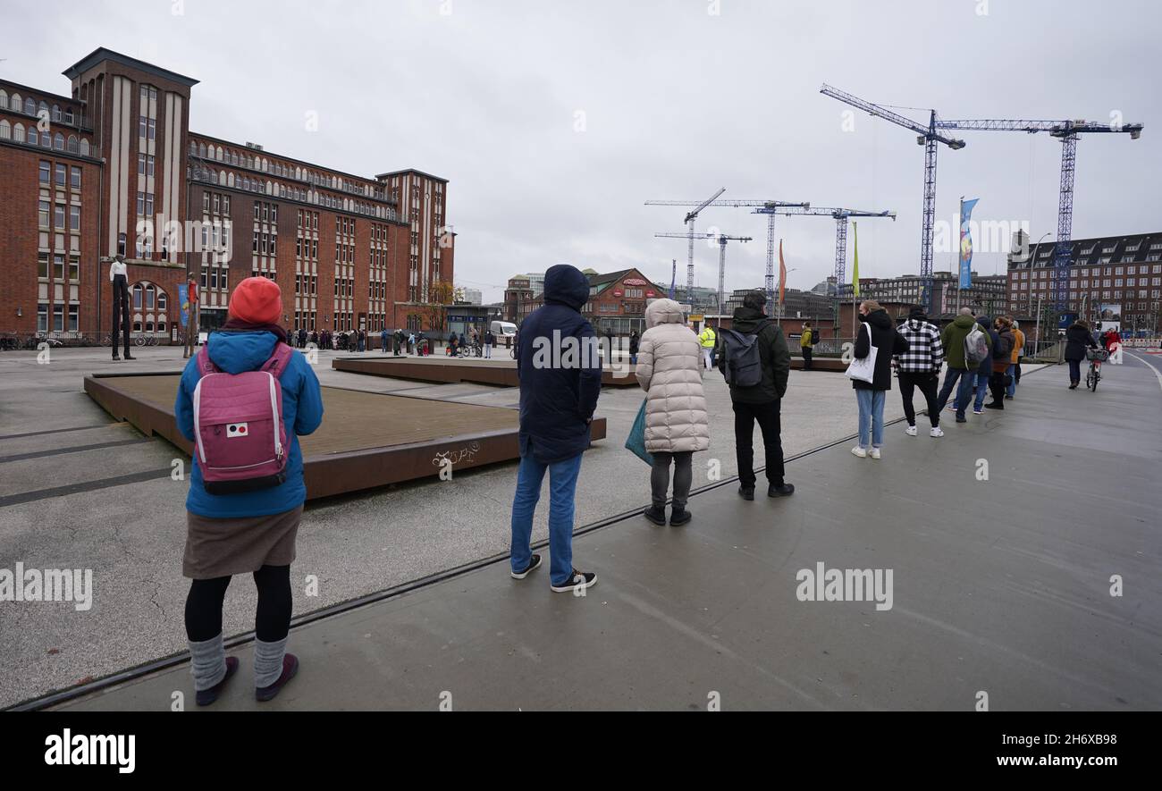Hamburg central library hi-res stock photography and images - Alamy