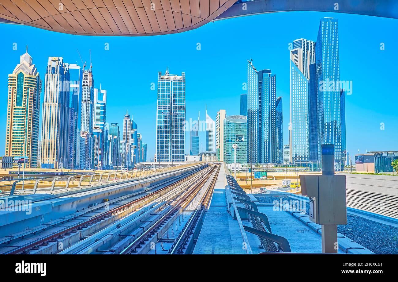 DUBAI, UAE - MARCH 3, 2020: The Metro Red Line opens the view on the ...