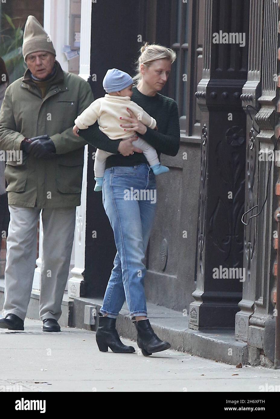 Exclusive - New York - NY - 12/22/2019- Mamie Gummer and son (9 month ...