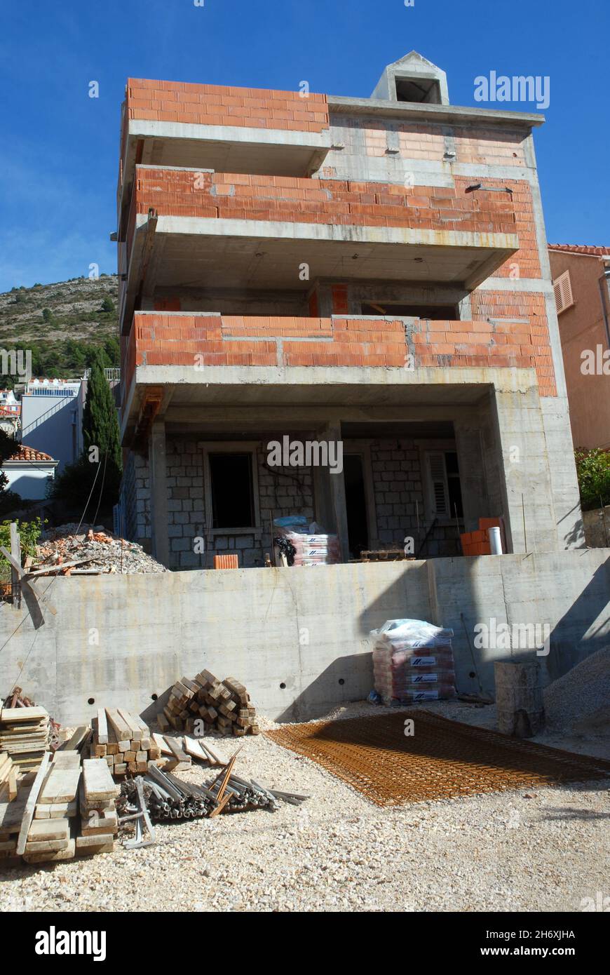 Multistory concrete house being built hi-res stock photography and ...