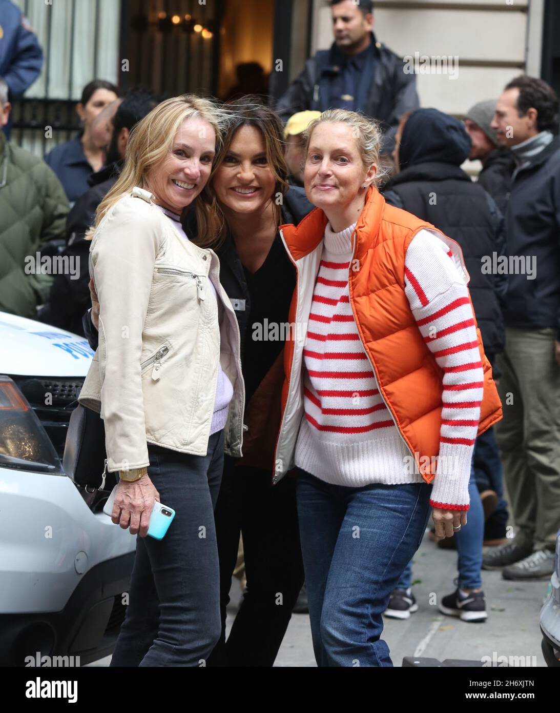 New York - NY - 10/17/2019 - Tracy Pollan and Ali Wentworth Visit ...