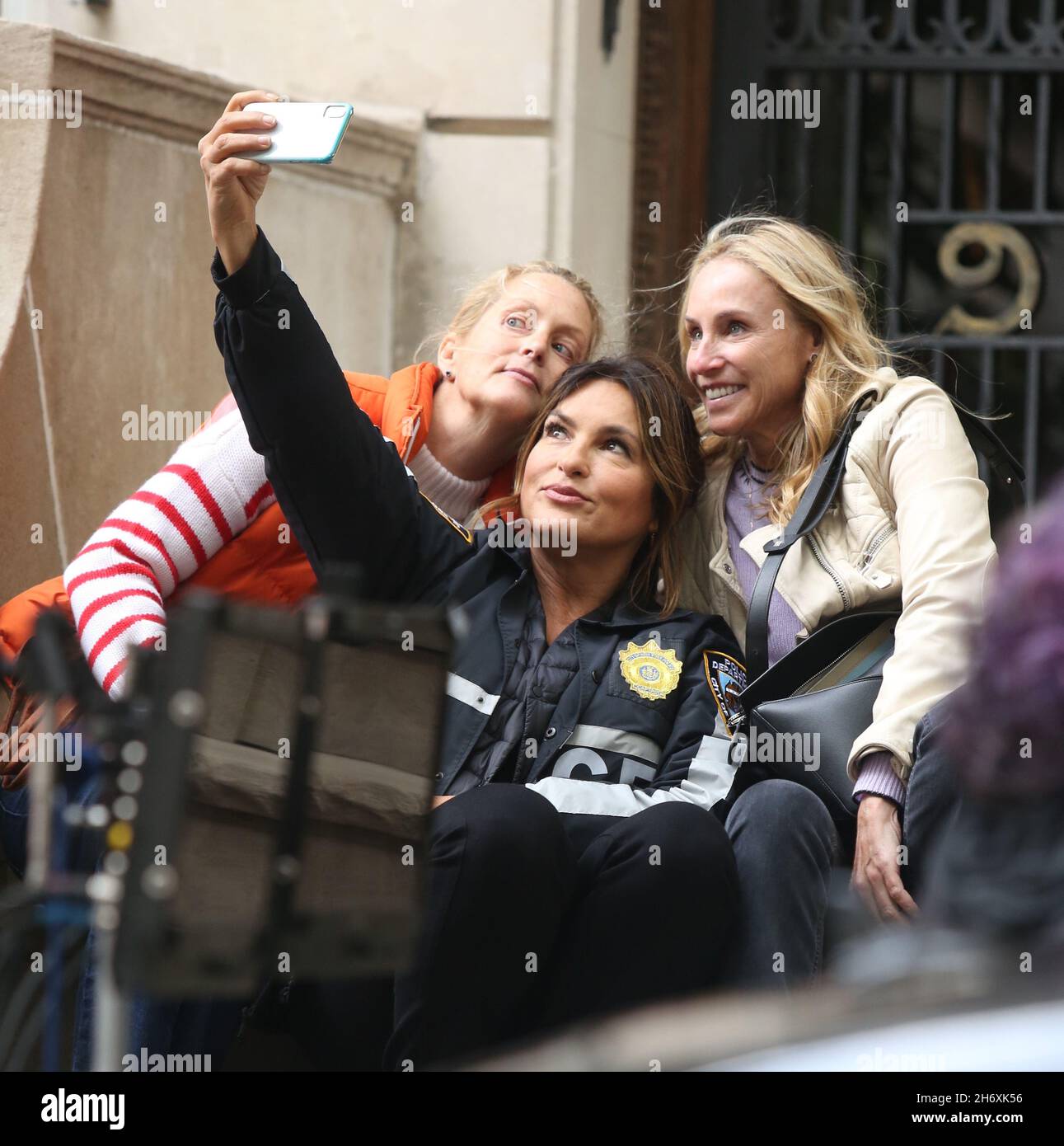 New York - NY - 10/17/2019 - Tracy Pollan and Ali Wentworth Visit ...