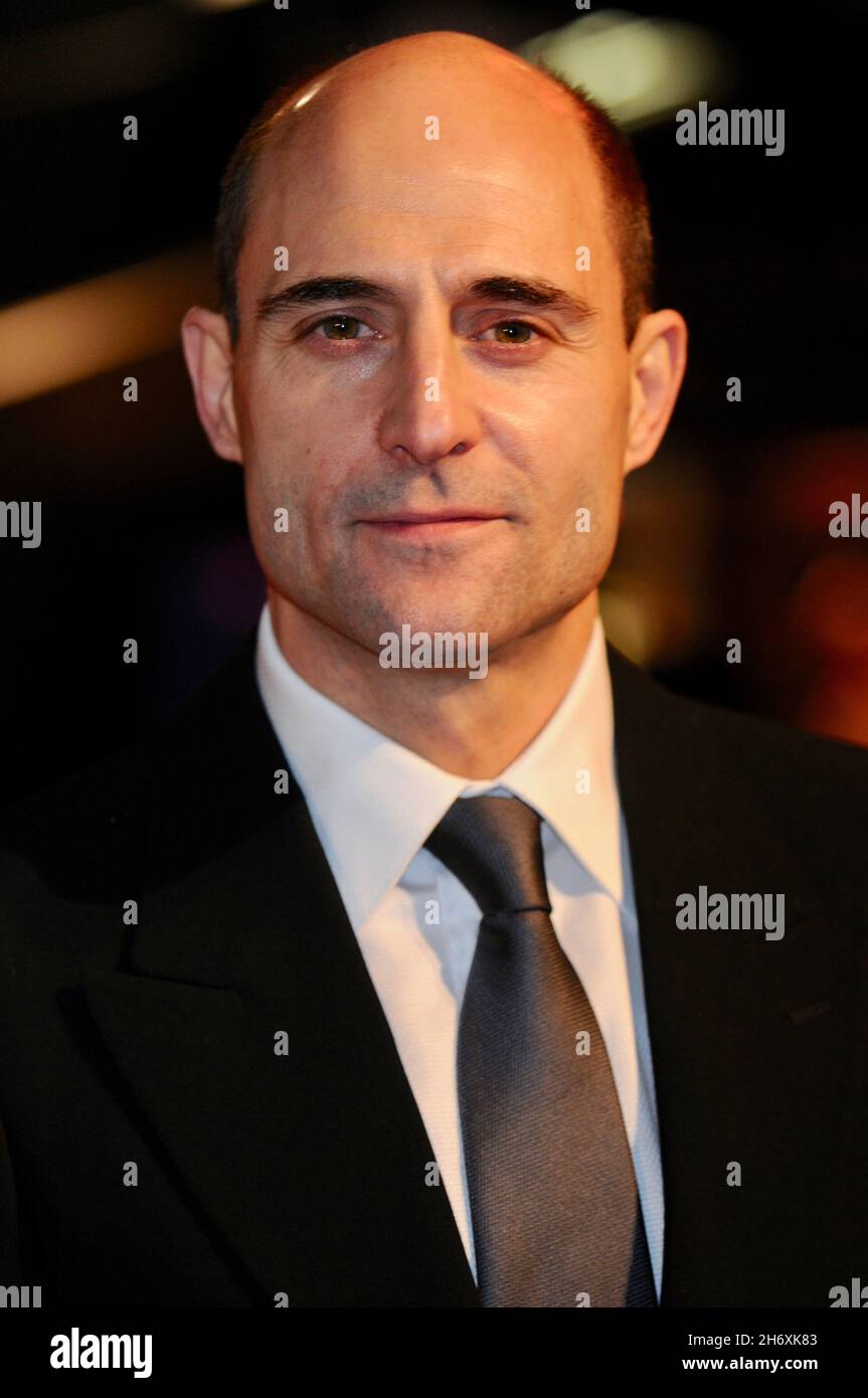 Mark Strong Body Of Lies Wardrobe