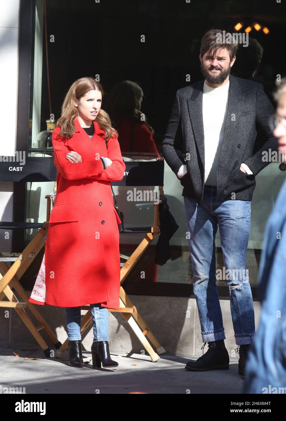 New York - NY - 11/01/2019 - Anna Kendrick and Nick Thune on the set of ...