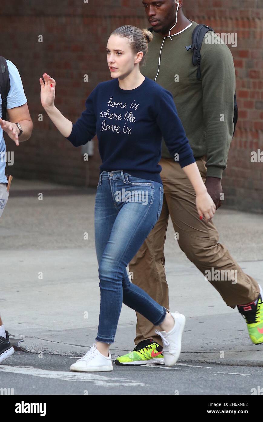 New York - NY - 08/27/2019 - Rachel Brosnahan and Michael Zegen on the ...