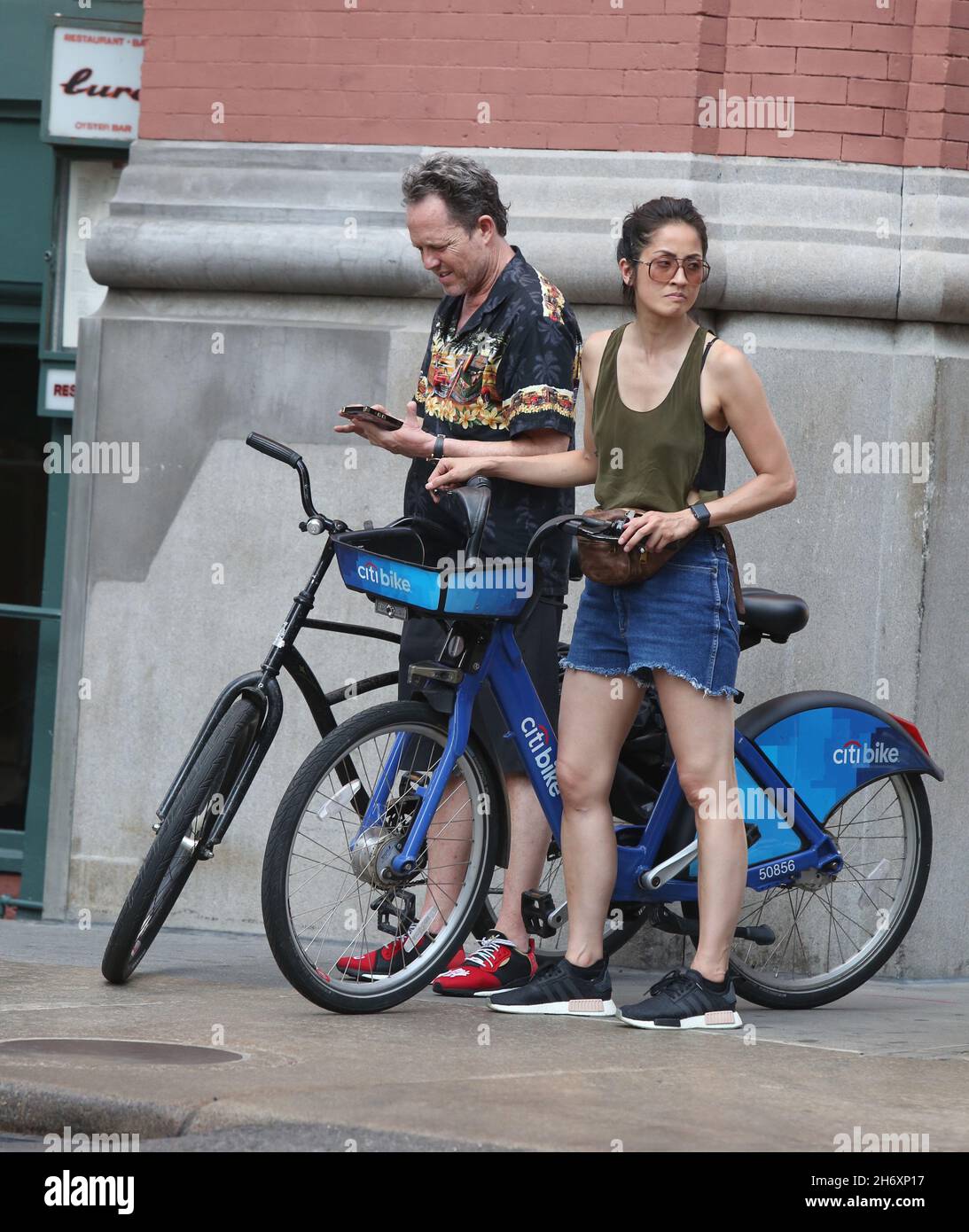New York - NY - 07/20/2019 - Dean Winters and his girlfriend stopping ...