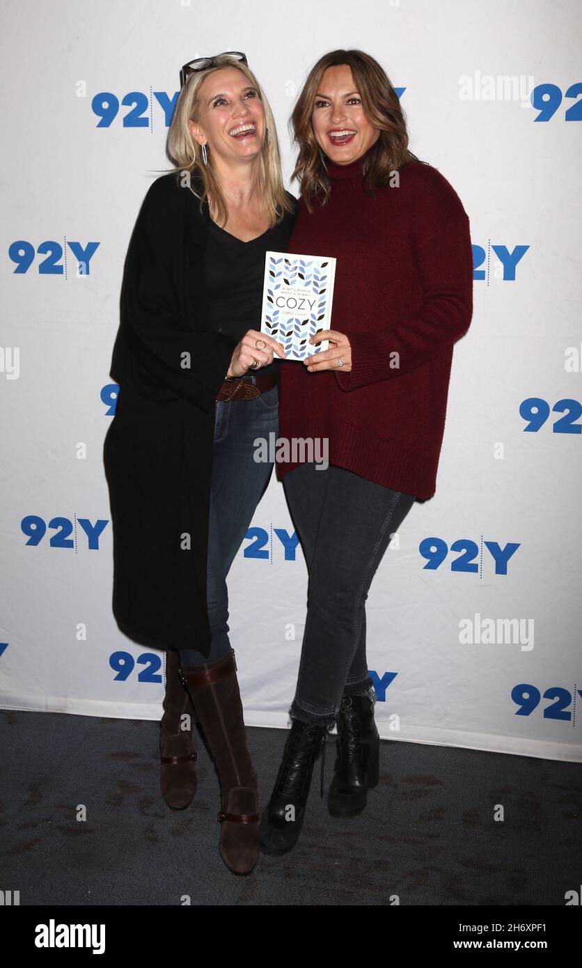 New York - NY - 20190212 - Isabel Gillies in Conversation with Mariska ...