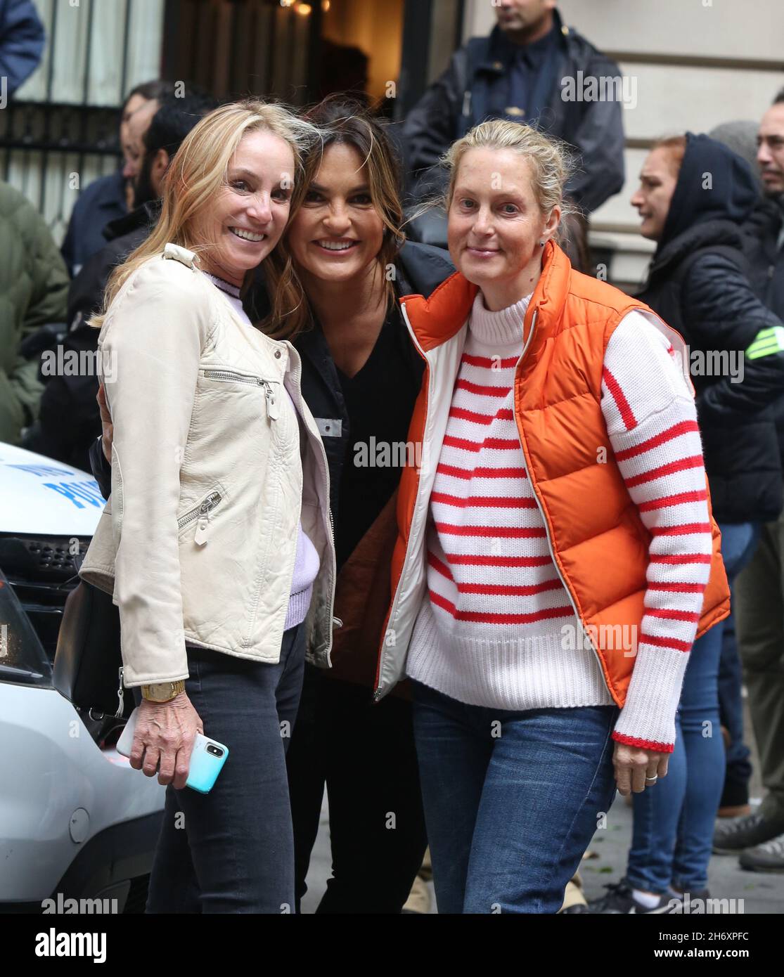 New York - NY - 10/17/2019 - Tracy Pollan and Ali Wentworth Visit ...