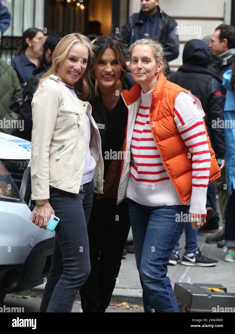 New York - NY - 10/17/2019 - Tracy Pollan and Ali Wentworth Visit ...