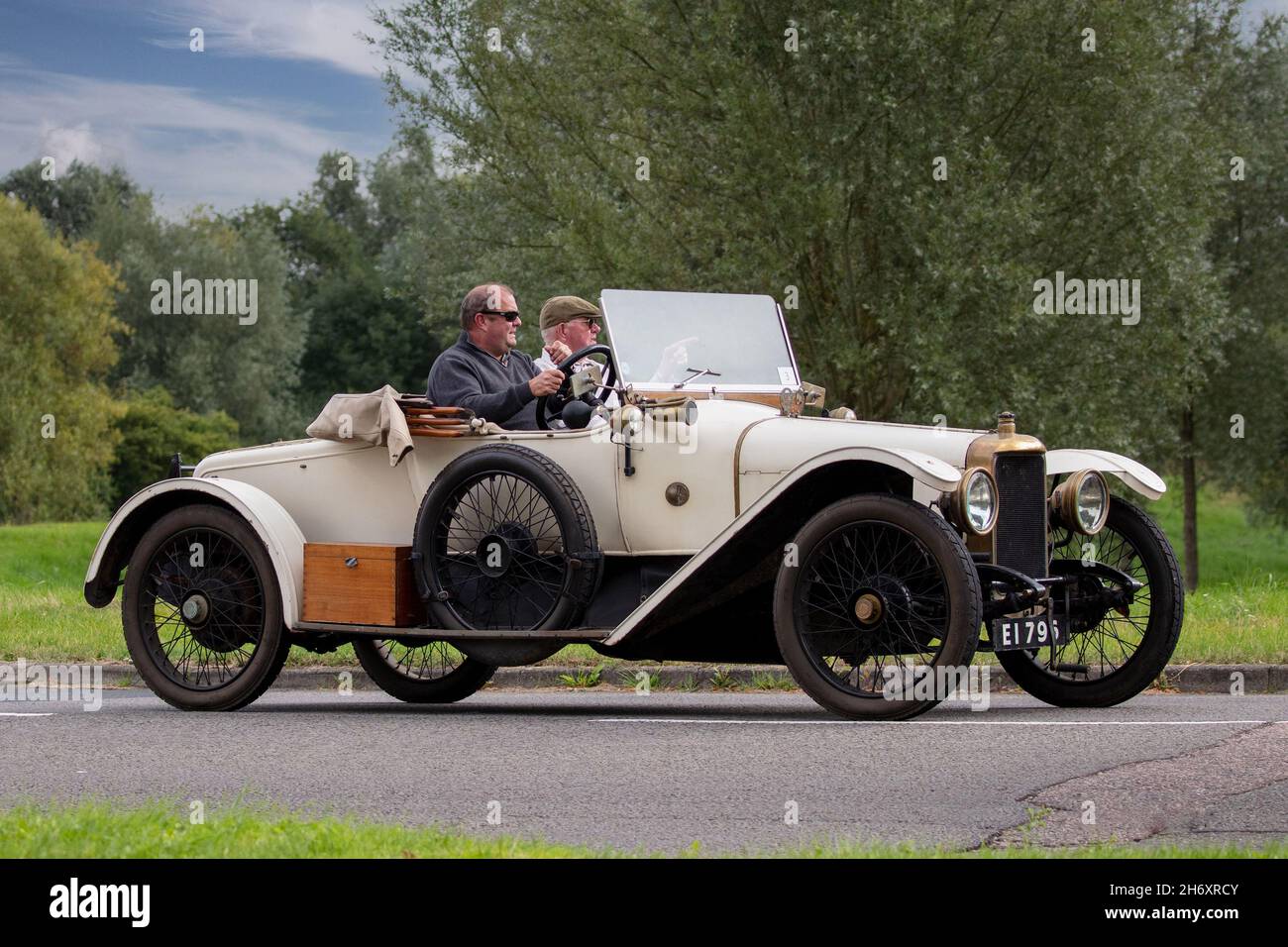 1913 Sunbeam vintage car Stock Photo - Alamy