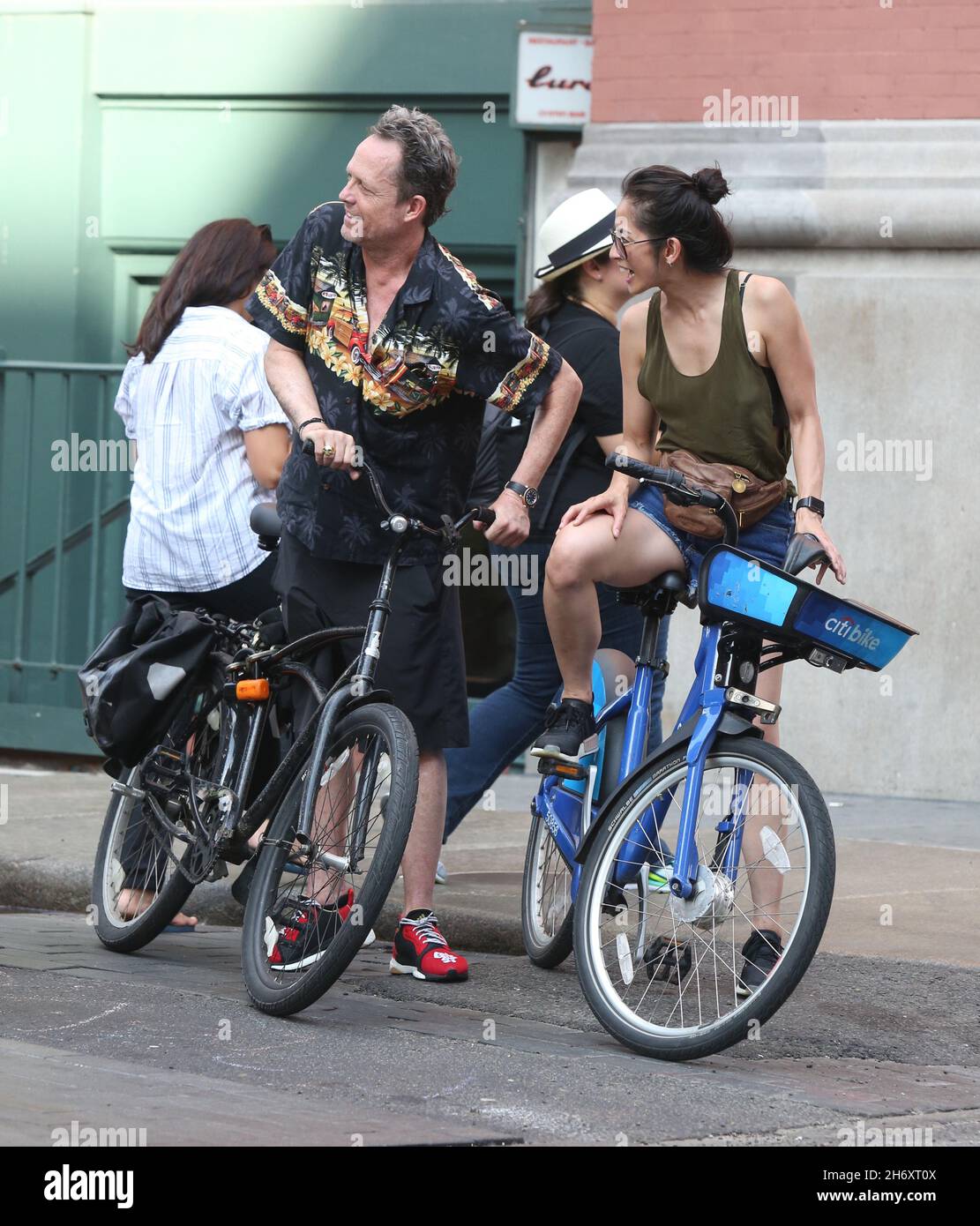New York - NY - 07/20/2019 - Dean Winters and his girlfriend stopping ...